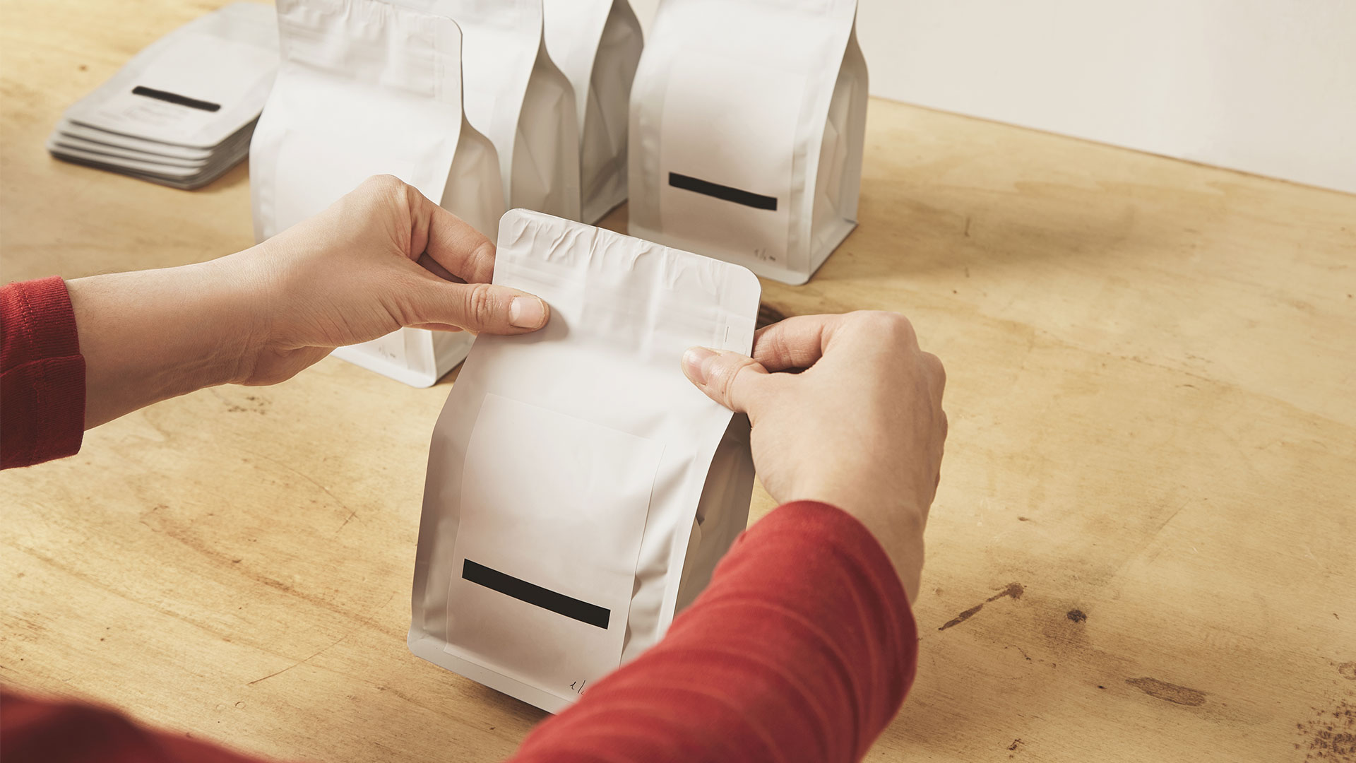Mastering Hand Assembly Packaging: Elevate Your Brand with Personal Touch
